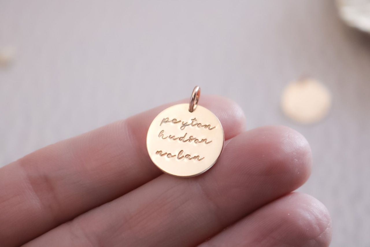 Signature Disc Charm | Large Name Disc Charm – KinMarked